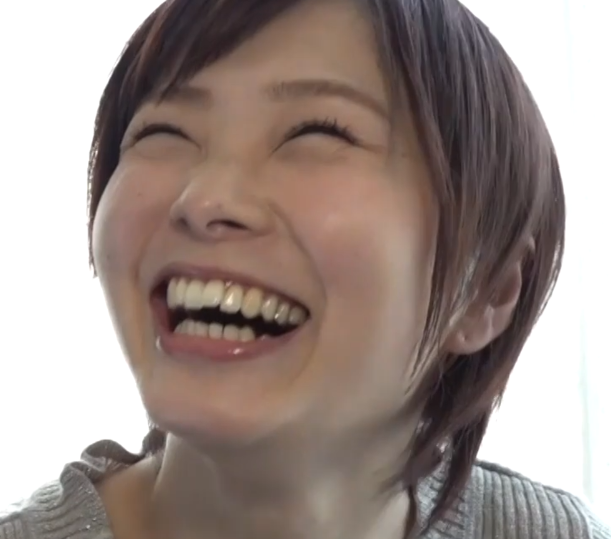 ショートカットが似合う、本当の美人。 神田知美 34歳 Av Debut なしなし 口内・銀歯が見えるav 歯フェチ・銀歯フェチデータベース