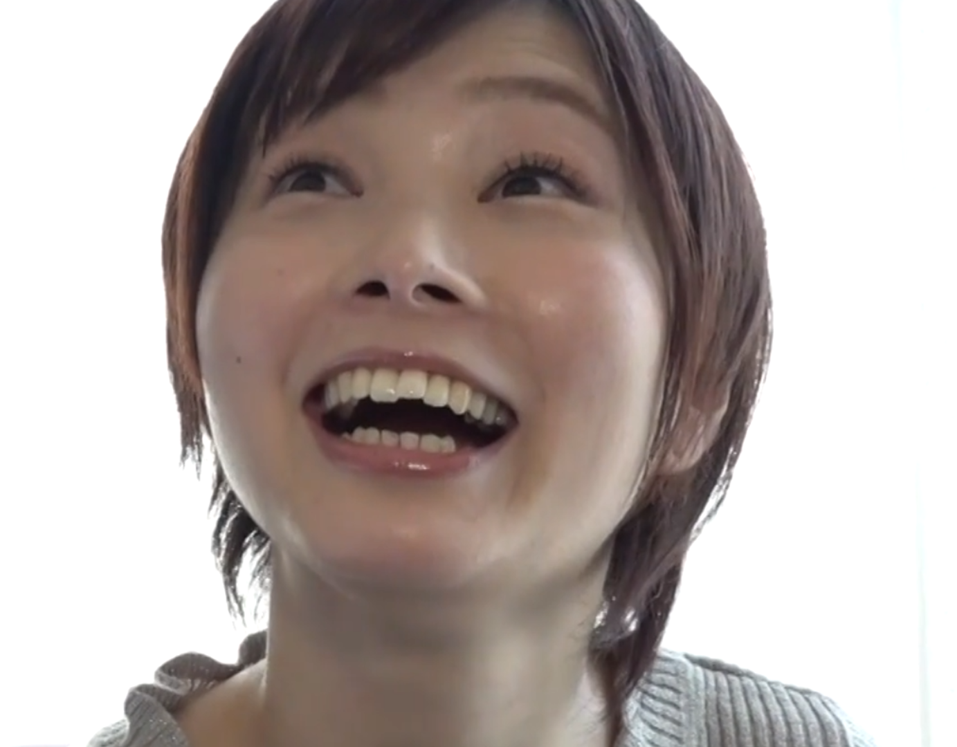 ショートカットが似合う、本当の美人。 神田知美 34歳 Av Debut なしなし 口内・銀歯が見えるav 歯フェチ・銀歯フェチデータベース